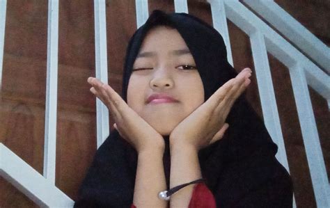 Apun Kamu Jelek Tapi Banyak Yg Sukai Kamu