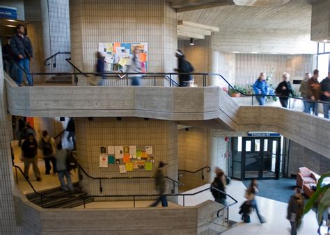 Umass Dartmouth International Education Specialists