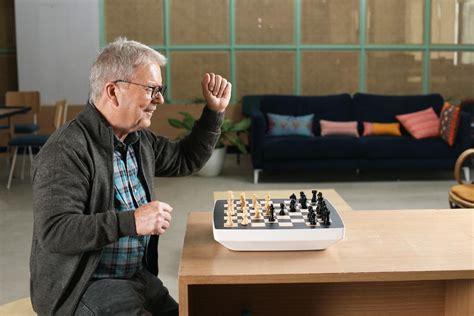 Ai Enabled Robotic Chess Set Ups Its Game With New Modes