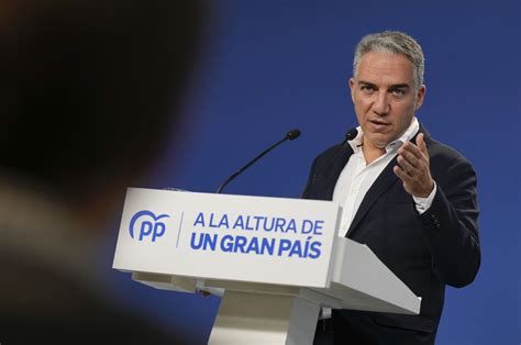 Los barones del PSOE cargan contra la reforma de Sánchez En plena escalada de los precios lo