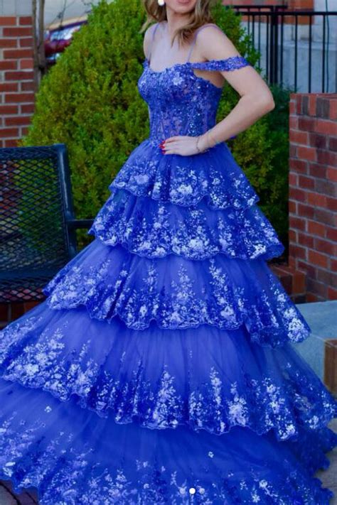 Royal Blue Spaghetti Straps Lace Appliques Long Prom Dress Puffy Quin