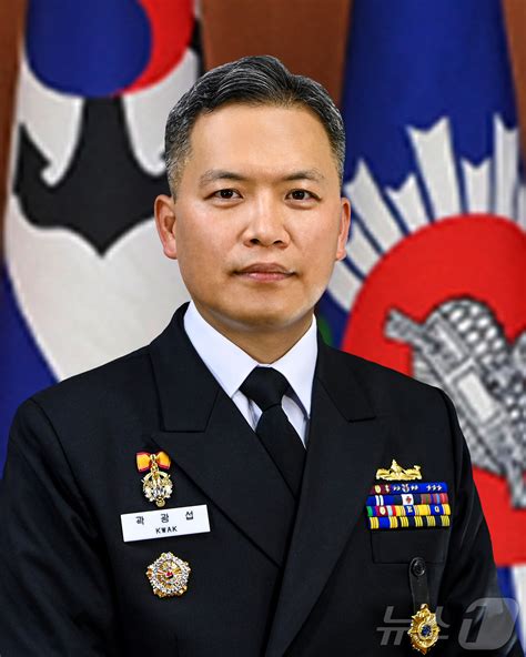 확실한 전투준비태세 확립 곽광섭 해군1함대 사령관 취임