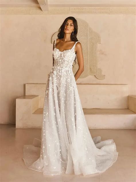 Leisel By Madi Lane Dotty Bridal