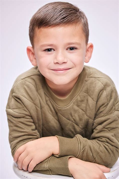 Stages Of Puberty A Guide For Males And Females Artofit