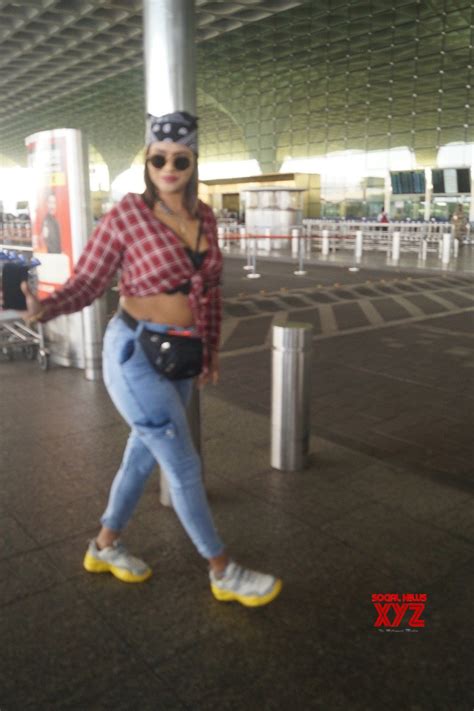 International Model And Actress Jinnie Jaaz Spotted International Airport Gallery Social