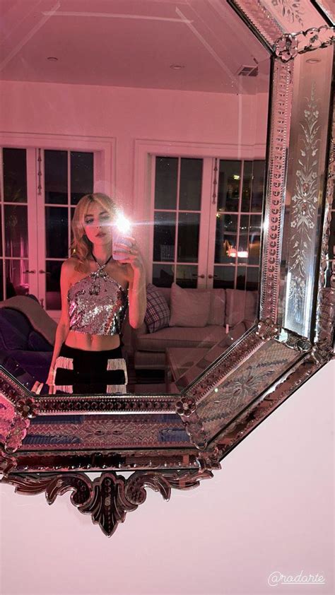 Mirror Selfie Rkiernanbrennanshipka