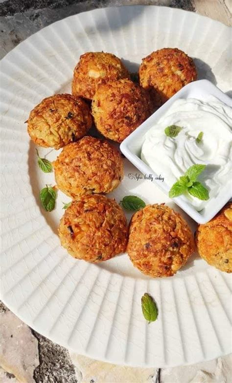 სოფიას თეთრი ლობიოს კატლეტი ️250 გრ თეთრი ლობიო ️70 გრ შვრიის ფანტელი ️3 ს კ ზეითუნის ზეთი