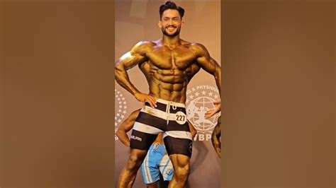 Model Physique Posing Viralvideo Ytshorts Model Physque Posing Youtube