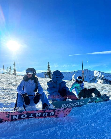 Romana Novais abre álbum de ski trip Alok em Aspen nos EUA