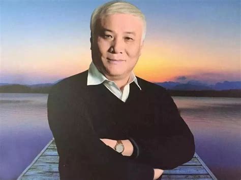 热烈祝贺欧亚集团曹和平董事长荣获改革开放40年百名杰出民营企业家称号中国