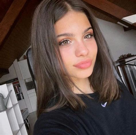 Pin By Jenny Amaro On Guardado Rápido Short Grunge Hair Hair Cuts Brown Hair Green Eyes
