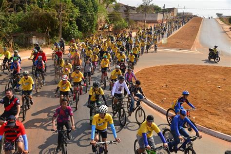 Prefeitura Municipal de Aparecida de Goiânia Bora de Bike reúne 4 mil