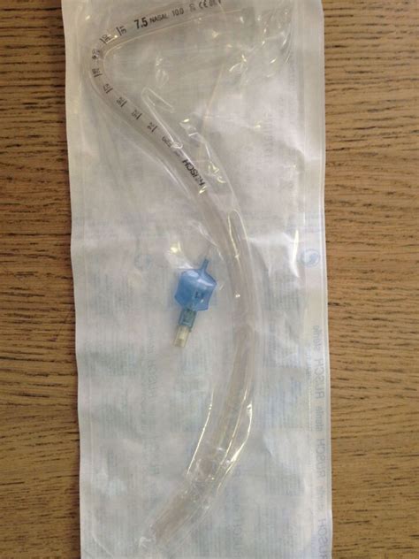 New TELEFLEX 111781075 Rusch Preformed AGT Nasal Endotracheal Tube X
