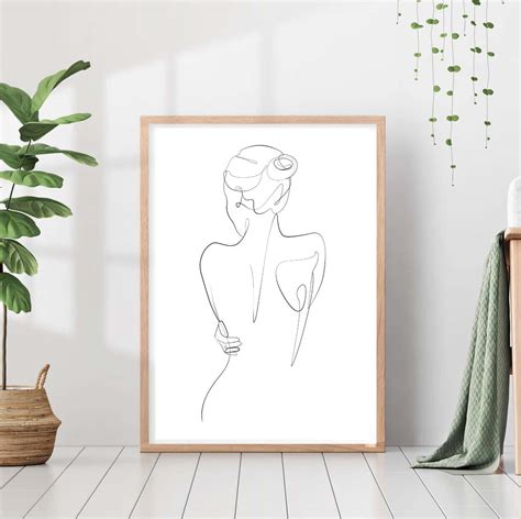 Постеры и картины ”ЖЕНСКИЙ СИЛУЭТ СО СПИНЫ ” купить в Санкт Петербурге по цене 290 ₽ 3480