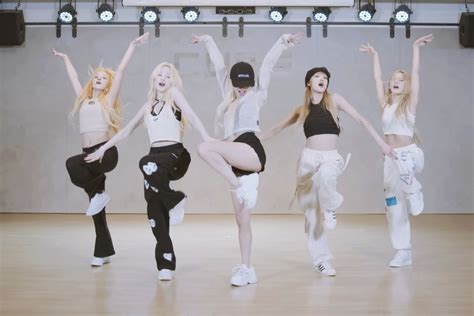 Watch Gi Dle Shows Off Their Sizzling Choreo In New Dance Practice