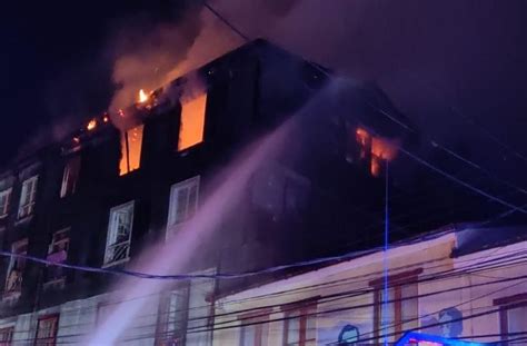 Hallan Cuerpos De Dos Menores En Incendio En Valparaíso