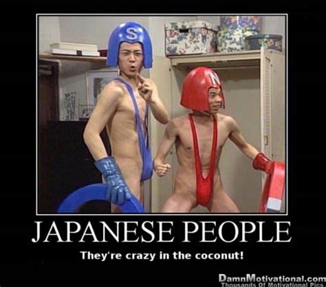 【画像】海外「日本の女子高生が凄い事やってるぞ！外でマ コを丸出しにして…」 ポッカキット