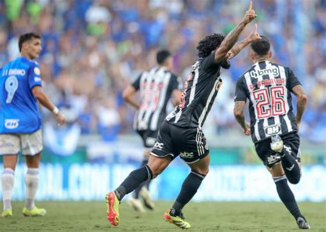 Vídeo Atlético vence o Cruzeiro de virada e conquista o
