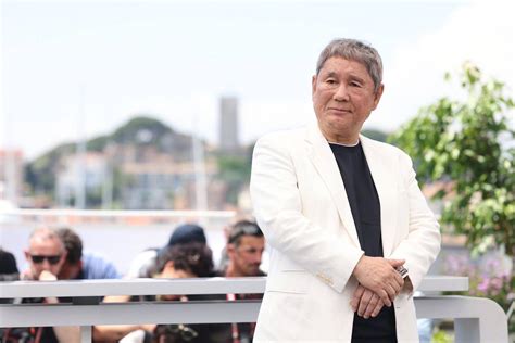《首》戛纳photocall 北野武亮相“黑帮”气质拉满 搜狐大视野 搜狐新闻