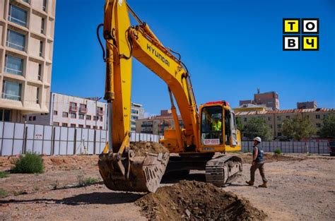 “Урт цагаан” худалдаа үйлчилгээний төвийг буулгасан талбайд далд