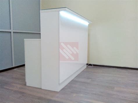 Белый ресепшн с подсветкой SIMPLE