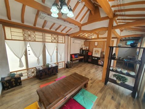 한옥에서 하루를 숙박 정보와 주변 관광 명소 및 근처 맛집 여행 정보