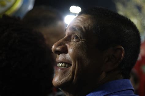 Zeca Pagodinho Celebra Anos De Carreira E De Idade Em Show No Rio