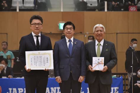 墨田区役所 on Twitter ジークスタースポーツエンターテインメント株式会社からハンドボールゴールの寄贈を受けました 賜りました