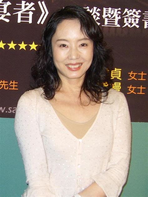 当代著名华人女作家严歌苓 每日头条