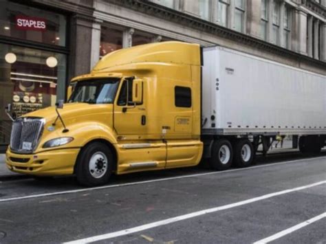 Tractor Vs Semi Trailer Understanding The Differences Rhinotrail