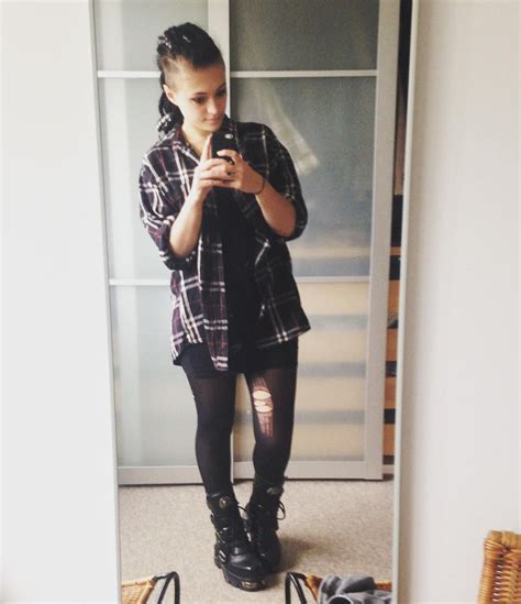 Goth Gothgoth Grunge Dreads Dreadlocks Girls With Dreads Dreadhawk