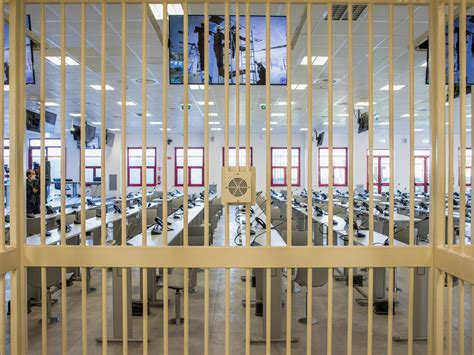 Anti Mafia Raids Lead To More Than 100 Arrests Across Europe Crime