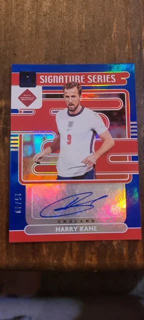 Harry Kane Signature Series Bleu Auto 49 2021 22 Donruss Road To Qatar