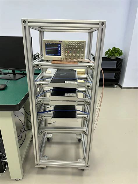 A Pmt Based Setup For Measuring Muons Polarization Kim Siang Khaw