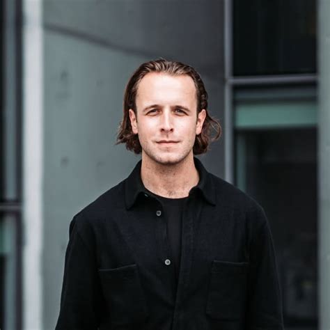 Nils Langhans Nilslanghans • Threads Say More