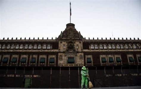 Blindan Palacio Nacional Previo A Marcha Por Los 43 Normalistas De