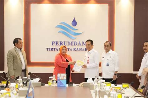 Raih Juara 1 BUMD Air Minum Kinerja Sehat 3 Kali Berturut Turut Ini