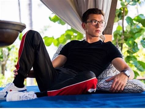 名下3間公司、戀拍檔瘋狂晒恩愛！《蜘蛛俠》tom Holland 如何成為真正的人生大贏家 Elle Hk