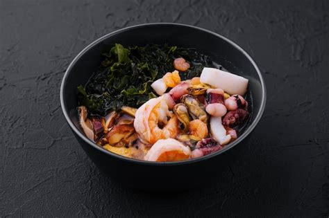Premium Photo Chinese Soup With Seaweed And Seafood