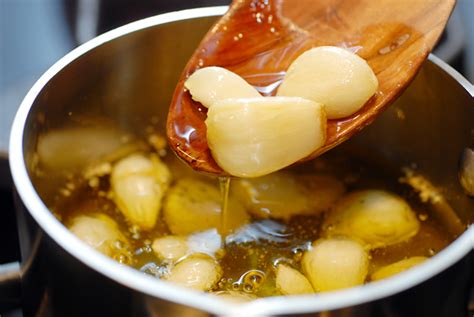 Garlic Oil Amazing Cure For Ear Aches And Infections Top Natural