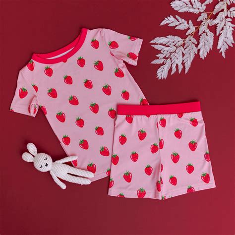 Strawberry Two Piece Short Sleeve And Shorts Set Dreamy Bamboo
