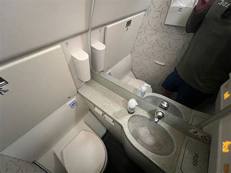 Review United A319 Economy Den Aus