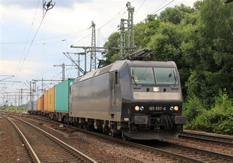 185 557 6 Mit Einem Containerzug In HH Harburg Richtung Hafen Aufgenommen Am 31 Juli 2013
