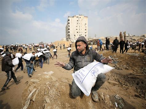 ‘massacre Israel Forces Attack Crowds Waiting For Aid In Gaza