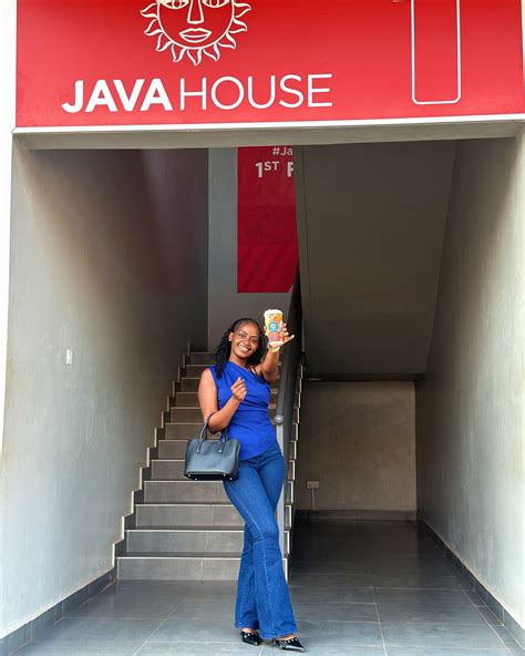 Linda Evelyn Lindaevelynnamulindwa • Instagram Photos And Videos