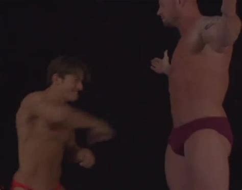 Giant Man Destroys Smaller Guy Thisvid Com