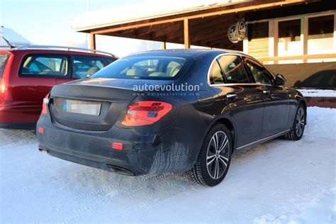 2020 Mercedes E Class Facelift Spied With New Taillights Refreshed Interior Autoevolution