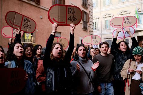 Italië Wil Anti Abortusactivisten Toegang Geven Tot Klinieken Trouw