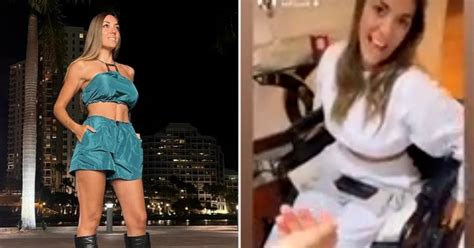 Floppy Tesouro Se Quebró Los Dos Tobillos Y Está En Silla De Ruedas