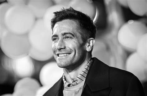 Jake Gyllenhaal Once Dropped 165000 To Take Taylor Swift On A Special